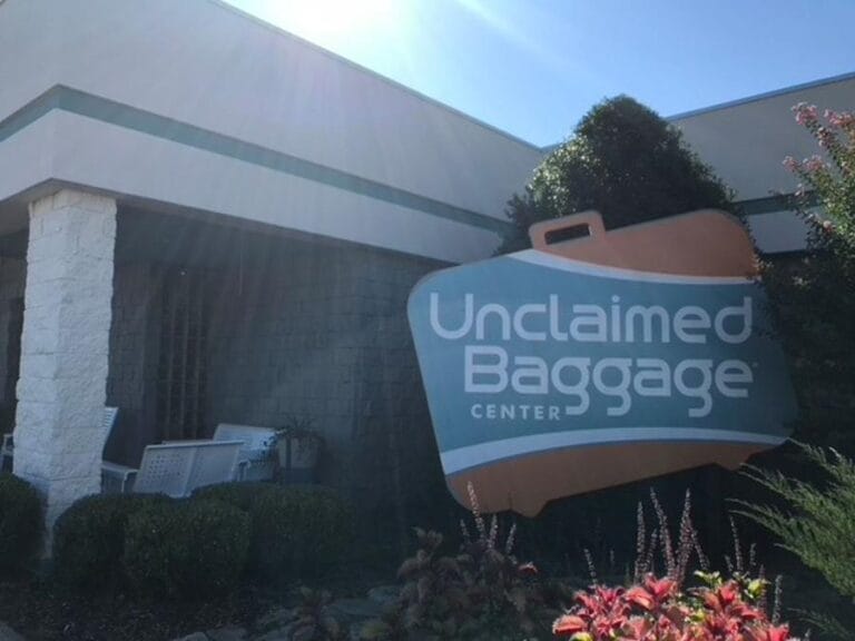 Unclaimed Baggage - Touronimo.com